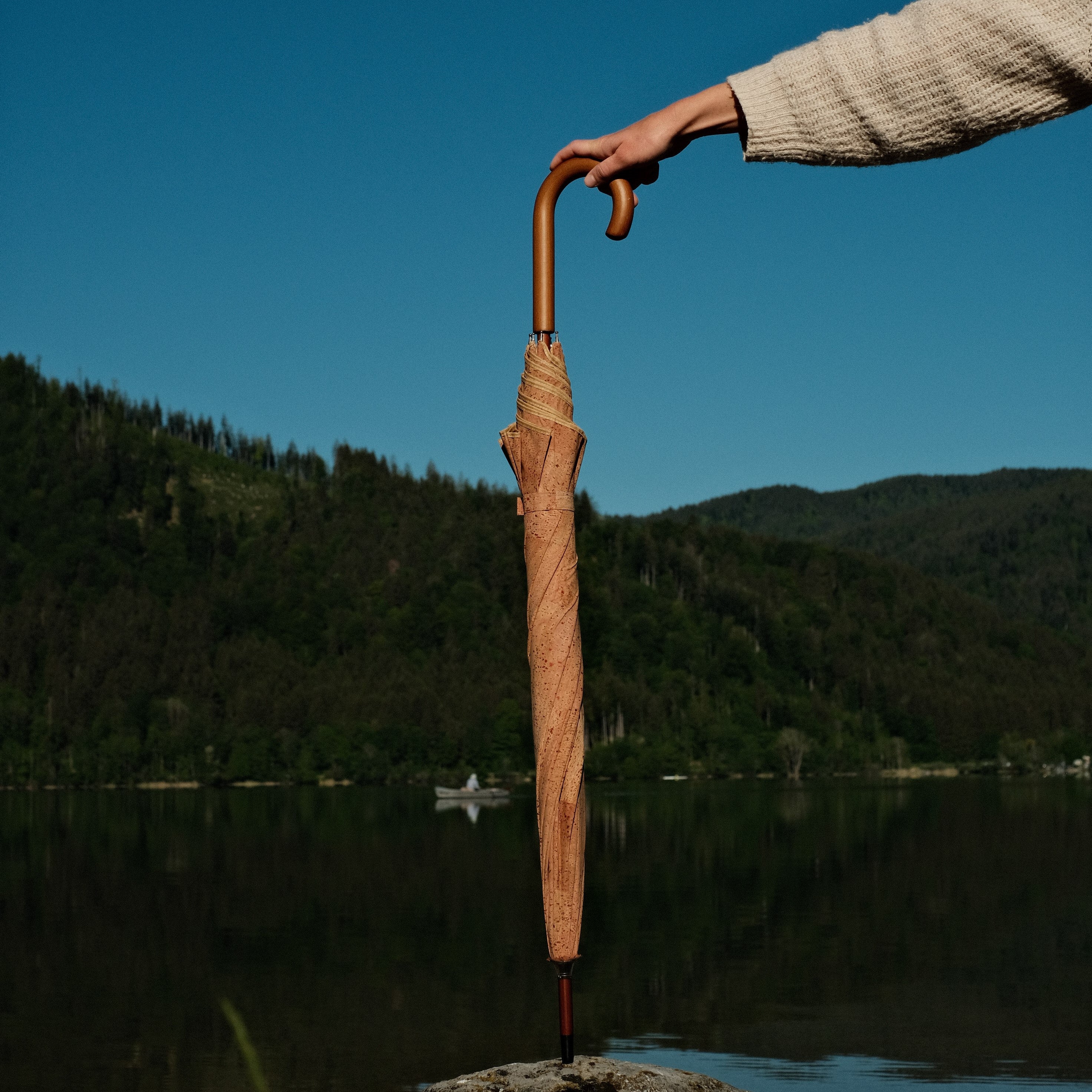 Wood handle umbrella woman store